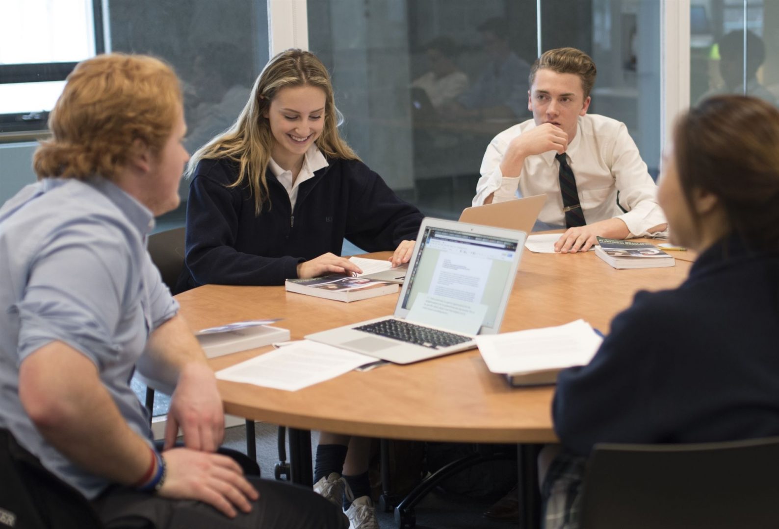 LCS 雷克菲爾高中/湖田中學 Lakefield College School G9-G12 - Hello Study 楓禾留遊學